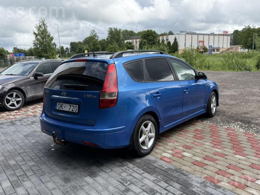 Zils Hyundai i30 2010 Aizkraukle, ar dzinēja tilpumu 1.60 L un nobraukumu 400 tūkst. km par 2370 €, foto 5 vietnē AUTOMOTO.COM.LV