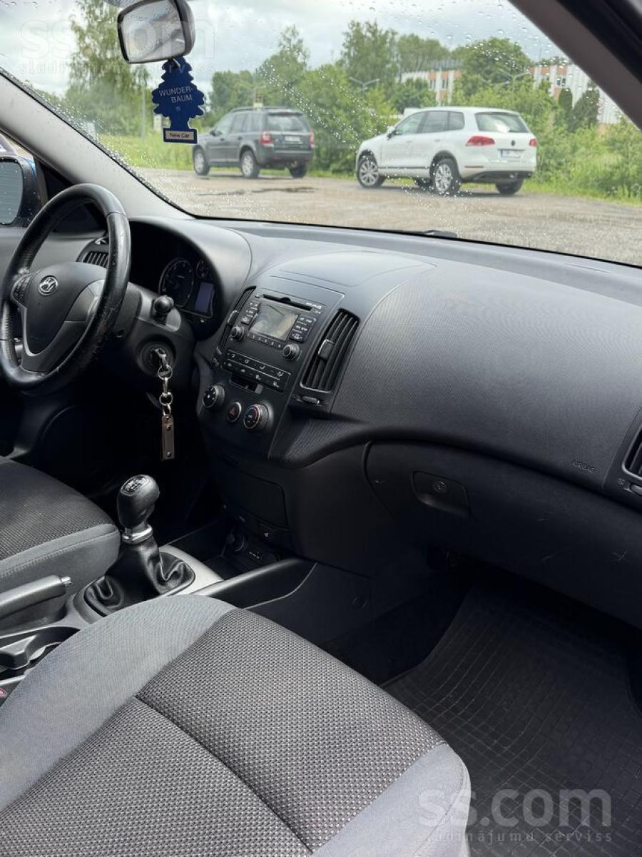 Zils Hyundai i30 2010 Aizkraukle, ar dzinēja tilpumu 1.60 L un nobraukumu 400 tūkst. km par 2370 €, foto 7 vietnē AUTOMOTO.COM.LV