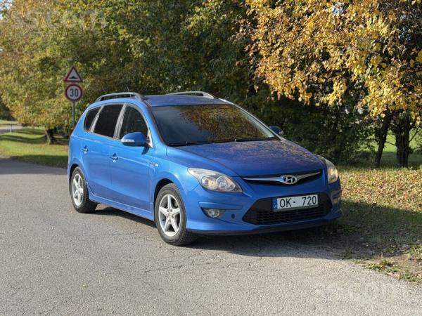 Хендай i30 2010 в Айзкраукле на AUTOMOTO.COM.LV Синий Хендай i30 2010 в Айзкраукле, объемом двигателя 1.60 л и пробегом 400 тыс. км за 1950 €, фото 3 на AUTOMOTO.COM.LV