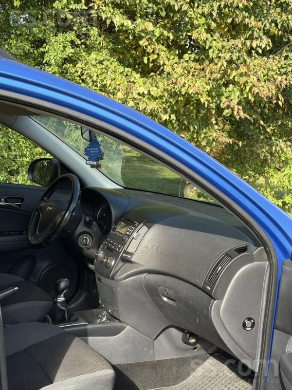 Хендай i30 2010 в Айзкраукле на AUTOMOTO.COM.LV Синий Хендай i30 2010 в Айзкраукле, объемом двигателя 1.60 л и пробегом 400 тыс. км за 1950 €, фото 5 на AUTOMOTO.COM.LV