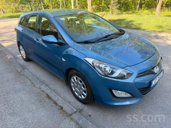 Zils Hyundai i30 2012 Rīga, ar dzinēja tilpumu 1.40 L un nobraukumu 151 tūkst. km par 4500 €, foto 3 vietnē AUTOMOTO.COM.LV
