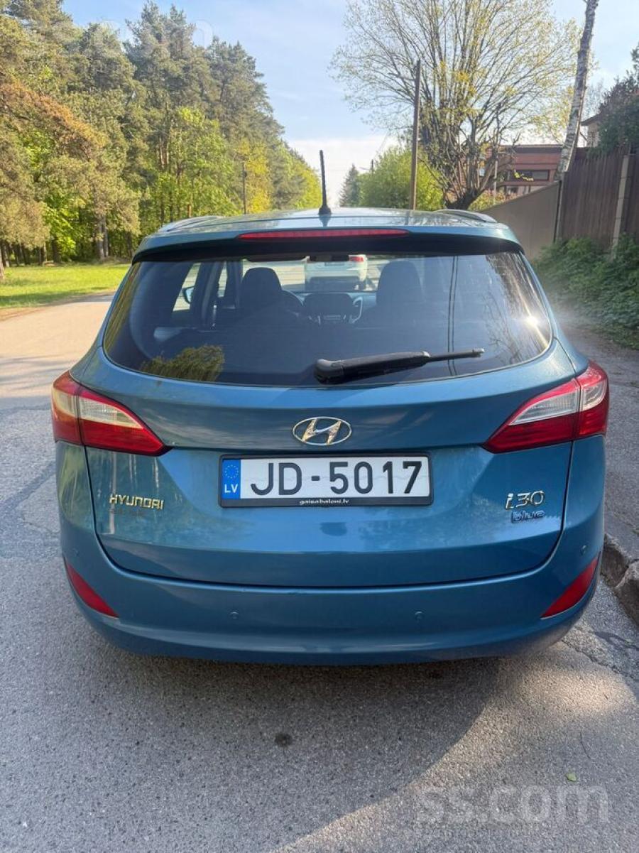 Blue Hyundai i30 2012 in Riga, with an engine capacity of 1.40 L and mileage of 151 thousand km for 4500 €, photo 5 on AUTOMOTO.COM.LV