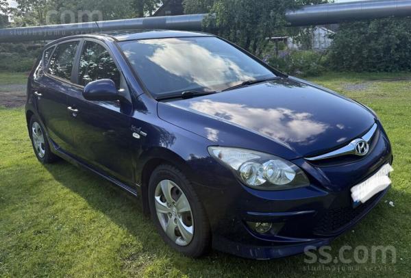 Синий Хендай i30 2012 в Рига, объемом двигателя 1.40 л и пробегом 131 тыс. км за 4200 €, фото 1 на AUTOMOTO.COM.LV