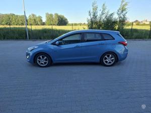 Blue Hyundai i30 2012 in Kaunas, with an engine capacity of 1.58 L and mileage of 268 thousand km for 3600 €, photo 16 on AUTOMOTO.COM.LV