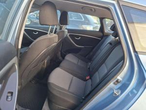 Blue Hyundai i30 2012 in Kaunas, with an engine capacity of 1.58 L and mileage of 268 thousand km for 3600 €, photo 18 on AUTOMOTO.COM.LV
