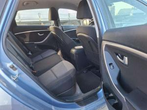 Blue Hyundai i30 2012 in Kaunas, with an engine capacity of 1.58 L and mileage of 268 thousand km for 3600 €, photo 22 on AUTOMOTO.COM.LV