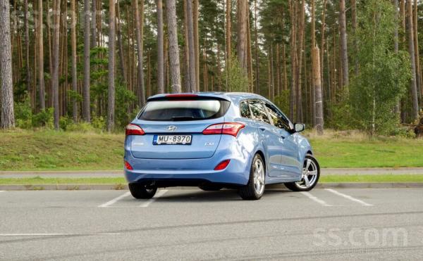 Хендай i30 2013 в Рига на AUTOMOTO.COM.LV Синий Хендай i30 2013 в Рига, объемом двигателя 1.40 л и пробегом 236 тыс. км за 4690 €, фото 7 на AUTOMOTO.COM.LV
