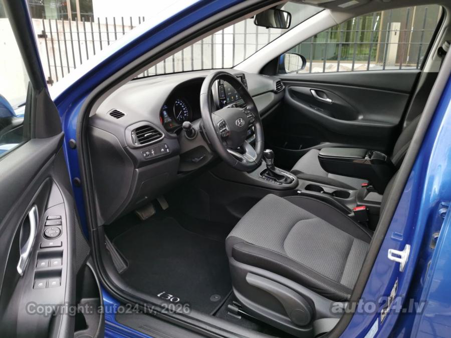 Zils Hyundai i30 2019 Tallina, ar dzinēja tilpumu 1.40 L un nobraukumu 91 tūkst. km par 11490 €, foto 17 vietnē AUTOMOTO.COM.LV