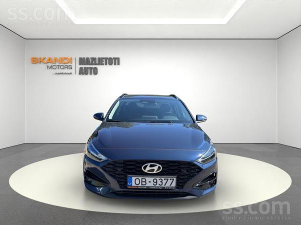 Zils Hyundai i30 2025 Rīga, ar dzinēja tilpumu 1.50 L un nobraukumu 16 tūkst. km par 17490 €, foto 2 vietnē AUTOMOTO.COM.LV