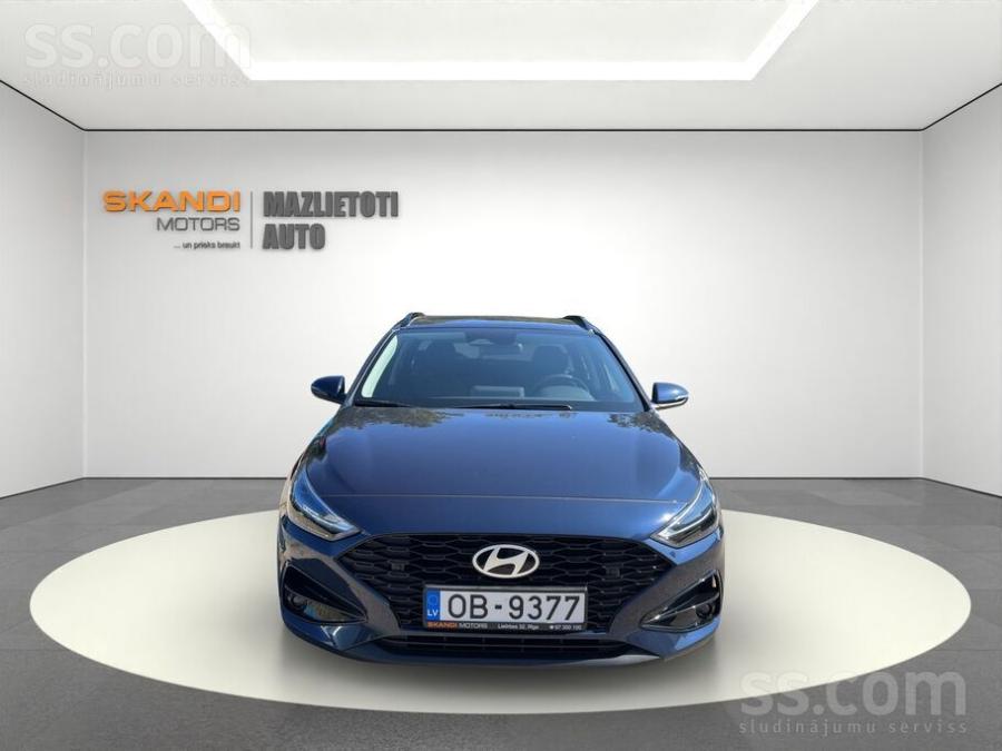 Zils Hyundai i30 2025 Rīga, ar dzinēja tilpumu 1.50 L un nobraukumu 16 tūkst. km par 17490 €, foto 3 vietnē AUTOMOTO.COM.LV