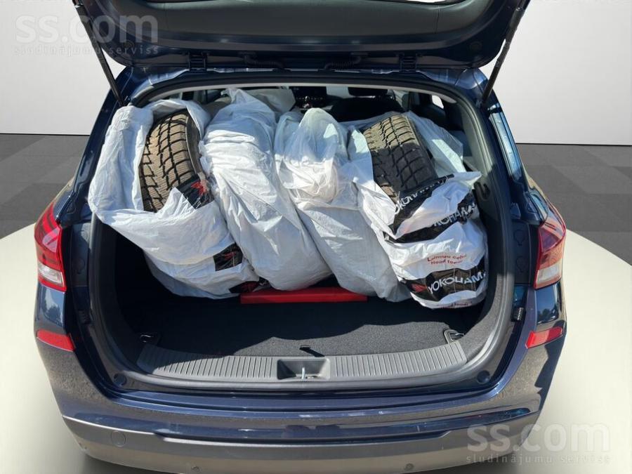 Zils Hyundai i30 2025 Rīga, ar dzinēja tilpumu 1.50 L un nobraukumu 16 tūkst. km par 17490 €, foto 18 vietnē AUTOMOTO.COM.LV