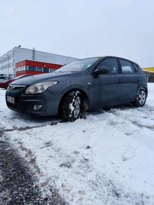 Brūns Hyundai i30 2009 Viļņa, ar dzinēja tilpumu 1.58 L un nobraukumu 366 tūkst. km par 1500 €, foto  vietnē AUTOMOTO.COM.LV