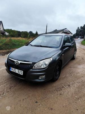 Коричневый Хендай i30 2009 в Вильнюс, объемом двигателя 1.58 л и пробегом 373 тыс. км за 900 €, фото  на AUTOMOTO.COM.LV