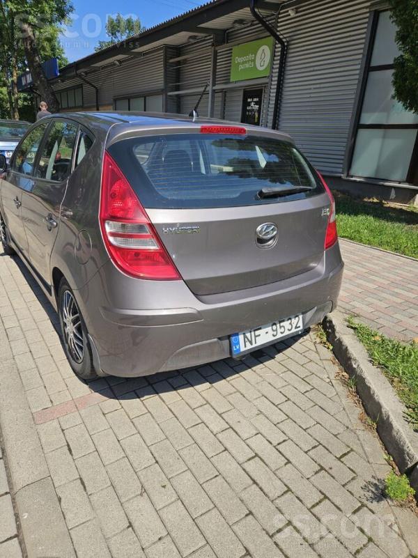 Brūns Hyundai i30 2011 Rīga, ar dzinēja tilpumu 1.40 L un nobraukumu 245 tūkst. km par 2300 €, foto 3 vietnē AUTOMOTO.COM.LV