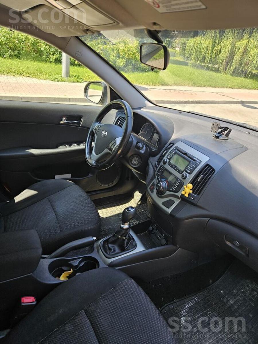 Brūns Hyundai i30 2011 Rīga, ar dzinēja tilpumu 1.40 L un nobraukumu 245 tūkst. km par 2300 €, foto 6 vietnē AUTOMOTO.COM.LV
