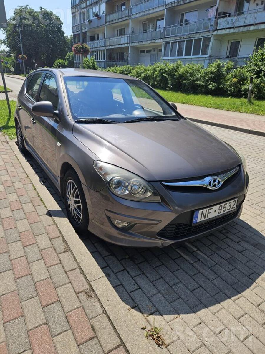 Brūns Hyundai i30 2011 Rīga, ar dzinēja tilpumu 1.40 L un nobraukumu 245 tūkst. km par 2300 €, foto 7 vietnē AUTOMOTO.COM.LV