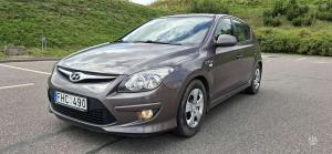 Brūns Hyundai i30 2011 Viļņa, ar dzinēja tilpumu 1.40 L un nobraukumu 135 tūkst. km par 2350 €, foto  vietnē AUTOMOTO.COM.LV