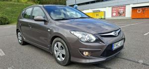 Brūns Hyundai i30 2011 Viļņa, ar dzinēja tilpumu 1.40 L un nobraukumu 135 tūkst. km par 2350 €, foto 5 vietnē AUTOMOTO.COM.LV