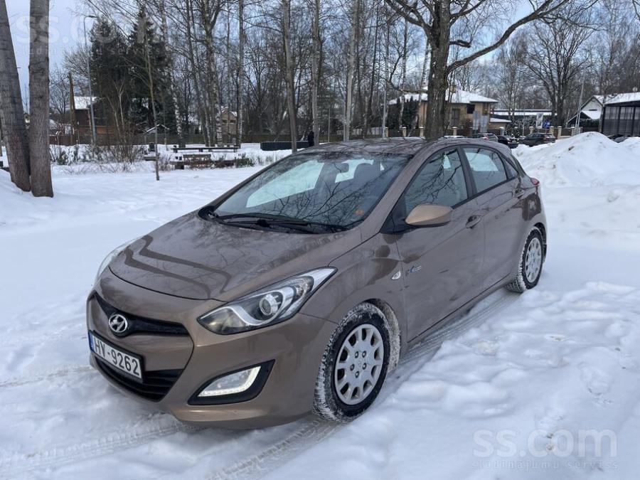 Brown Hyundai i30 2012 in Riga, with an engine capacity of 1.40 L and mileage of 230 thousand km for 3500 €, photo 1 on AUTOMOTO.COM.LV