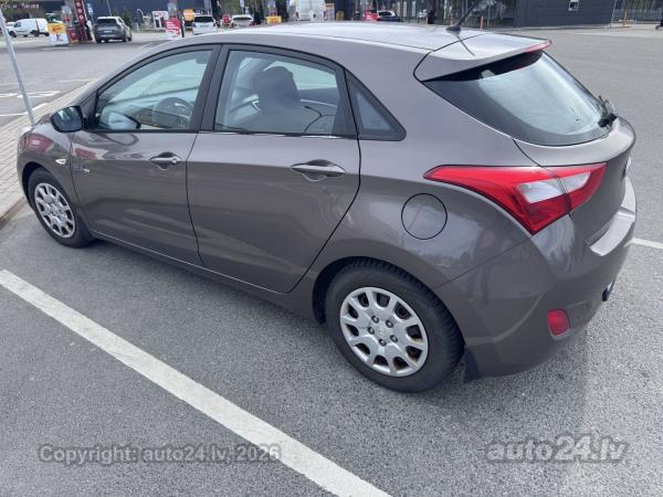Brūns Hyundai i30 2012 Tallina, ar dzinēja tilpumu 1.40 L un nobraukumu 175 tūkst. km par 3200 €, foto 5 vietnē AUTOMOTO.COM.LV