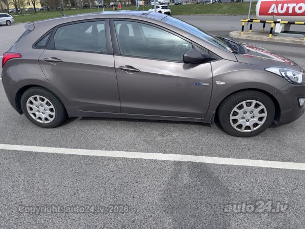 Brūns Hyundai i30 2012 Tallina, ar dzinēja tilpumu 1.40 L un nobraukumu 175 tūkst. km par 3200 €, foto 6 vietnē AUTOMOTO.COM.LV