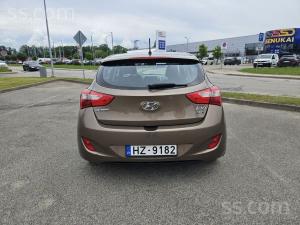 Brūns Hyundai i30 2012 Rīga, ar dzinēja tilpumu 1.60 L un nobraukumu 247 tūkst. km par 3600 €, foto 4 vietnē AUTOMOTO.COM.LV