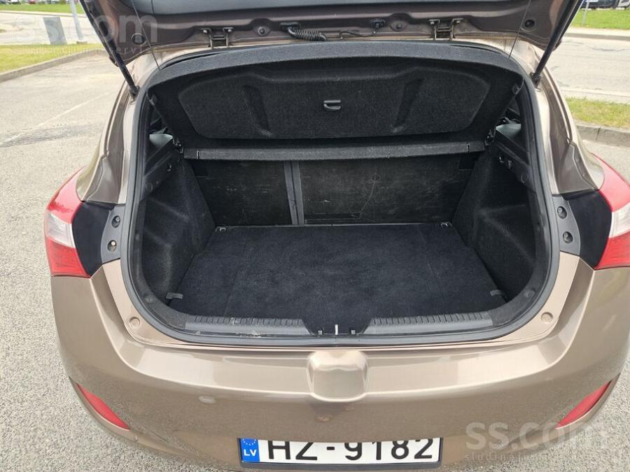 Brūns Hyundai i30 2012 Rīga, ar dzinēja tilpumu 1.60 L un nobraukumu 247 tūkst. km par 3600 €, foto 5 vietnē AUTOMOTO.COM.LV