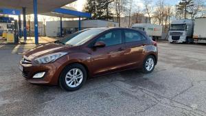 Brown Hyundai i30 2013 in Marijampole, with an engine capacity of 1.59 L and mileage of 200 thousand km for 4300 €, photo 2 on AUTOMOTO.COM.LV