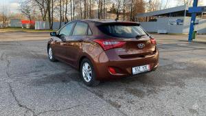 Brown Hyundai i30 2013 in Marijampole, with an engine capacity of 1.59 L and mileage of 200 thousand km for 4300 €, photo 7 on AUTOMOTO.COM.LV