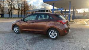 Brown Hyundai i30 2013 in Marijampole, with an engine capacity of 1.59 L and mileage of 200 thousand km for 4300 €, photo 8 on AUTOMOTO.COM.LV
