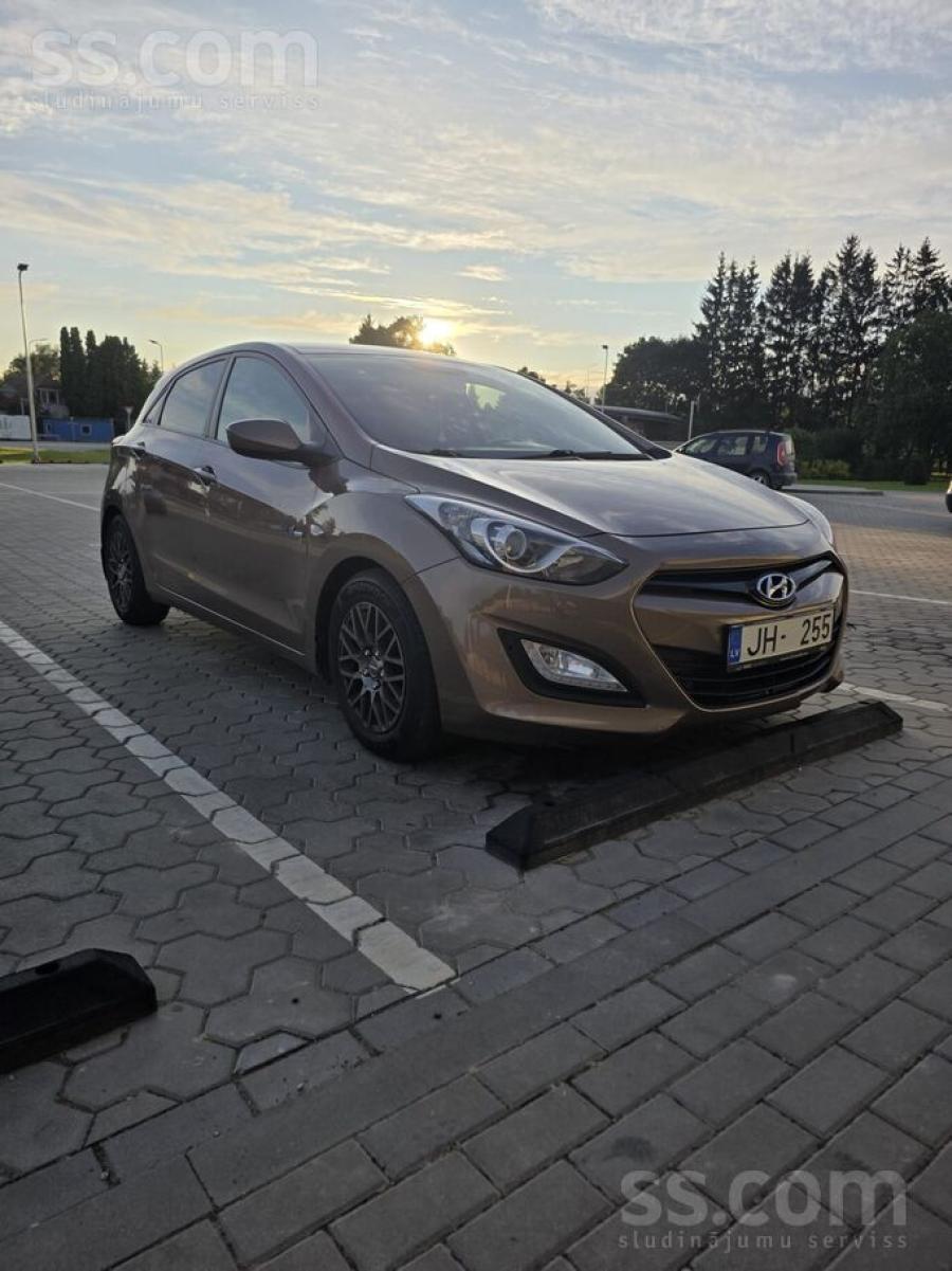 Коричневый Хендай i30 2013 в Рига, объемом двигателя 1.40 л и пробегом 183 тыс. км за 4190 €, фото 5 на AUTOMOTO.COM.LV