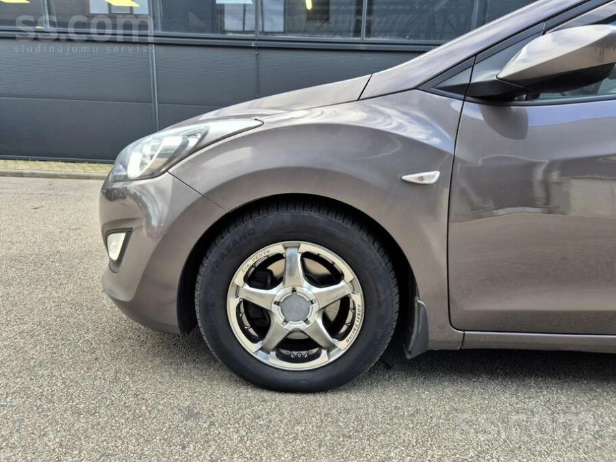 Коричневый Хендай i30 2013 в Рига, объемом двигателя 1.40 л и пробегом 130 тыс. км за 3490 €, фото 22 на AUTOMOTO.COM.LV
