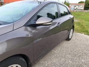 Brown Hyundai i30 2014 in Riga, with an engine capacity of 1.60 L and mileage of 102 thousand km for 5500 €, photo 4 on AUTOMOTO.COM.LV