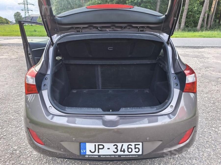 Brown Hyundai i30 2014 in Riga, with an engine capacity of 1.60 L and mileage of 102 thousand km for 5500 €, photo 11 on AUTOMOTO.COM.LV