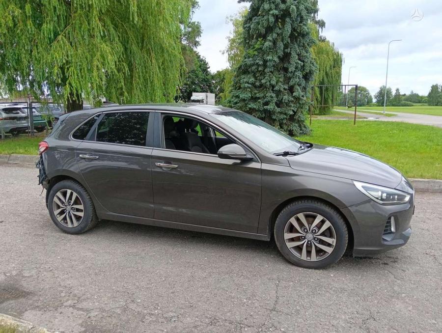 Brūns Hyundai i30 2017 Marijampole, ar dzinēja tilpumu 1.58 L un nobraukumu 374 tūkst. km par 4300 €, foto 7 vietnē AUTOMOTO.COM.LV