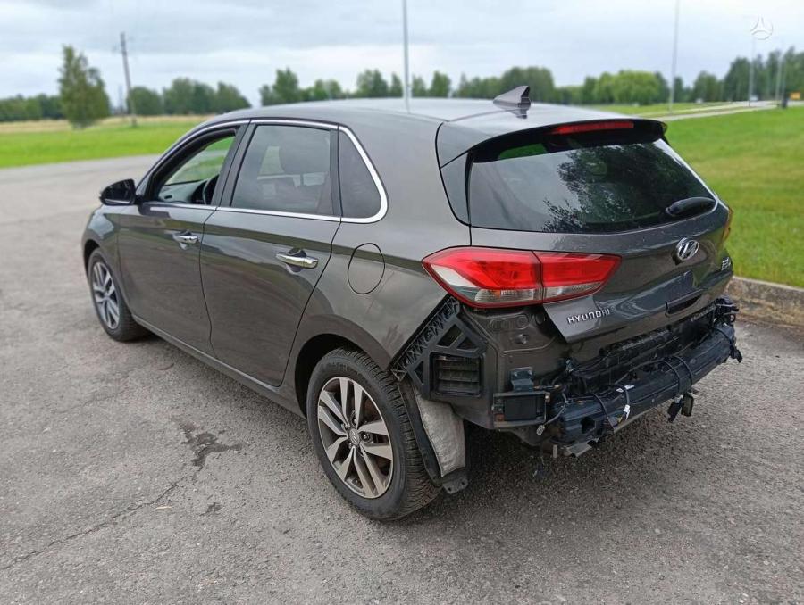 Brūns Hyundai i30 2017 Marijampole, ar dzinēja tilpumu 1.58 L un nobraukumu 374 tūkst. km par 4300 €, foto 15 vietnē AUTOMOTO.COM.LV