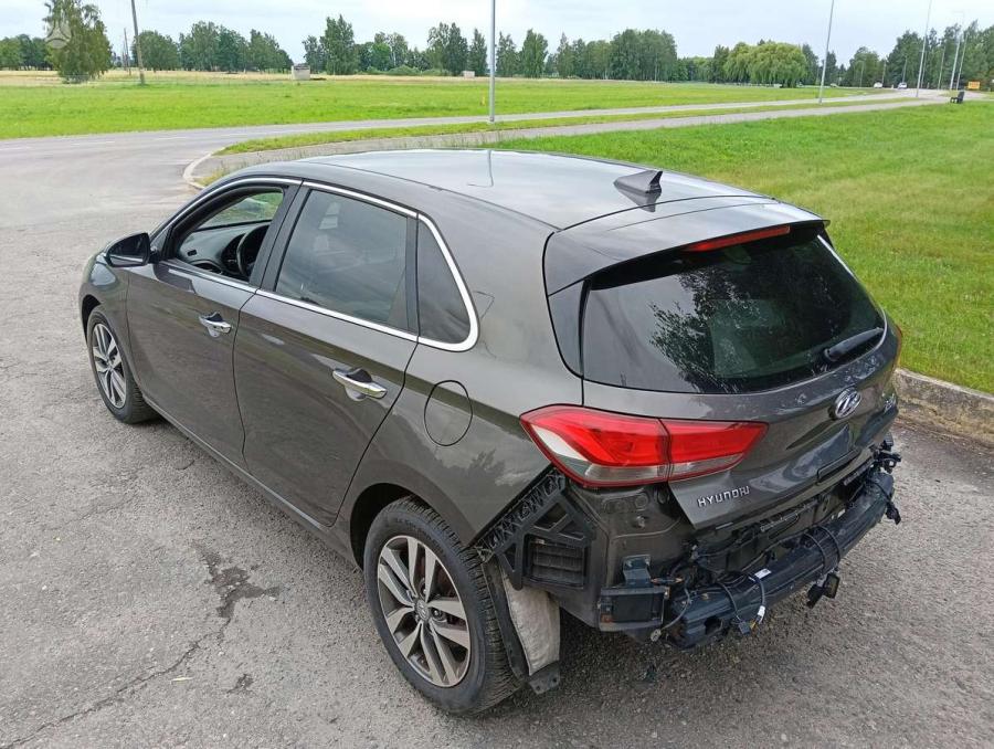 Brūns Hyundai i30 2017 Marijampole, ar dzinēja tilpumu 1.58 L un nobraukumu 374 tūkst. km par 4300 €, foto 16 vietnē AUTOMOTO.COM.LV