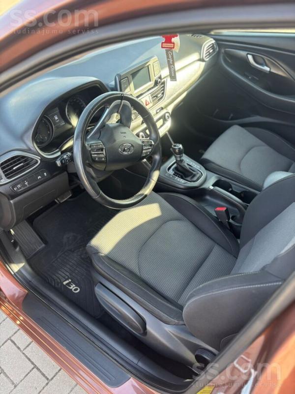 Brūns Hyundai i30 2018 Cēsis, ar dzinēja tilpumu 1.40 L un nobraukumu 79 tūkst. km par 11900 €, foto 4 vietnē AUTOMOTO.COM.LV
