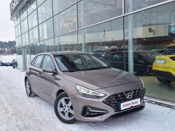 Brown Hyundai i30 2020 in Vilnius, with an engine capacity of 1.00 L and mileage of 43 thousand km for 14900 €, photo 5 on AUTOMOTO.COM.LV