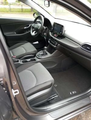 Brown Hyundai i30 2020 in Kelme, with an engine capacity of 1.40 L and mileage of 66 thousand km for 11500 €, photo 8 on AUTOMOTO.COM.LV