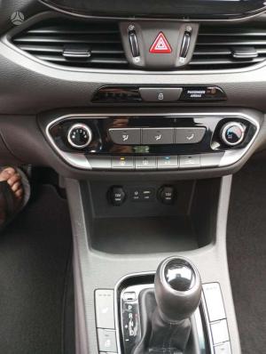 Brown Hyundai i30 2020 in Kelme, with an engine capacity of 1.40 L and mileage of 66 thousand km for 11500 €, photo 10 on AUTOMOTO.COM.LV