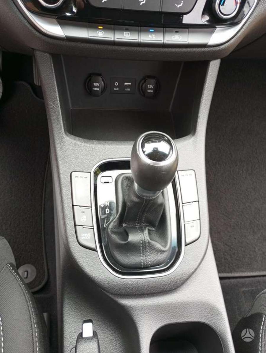 Brown Hyundai i30 2020 in Kelme, with an engine capacity of 1.40 L and mileage of 66 thousand km for 11500 €, photo 11 on AUTOMOTO.COM.LV