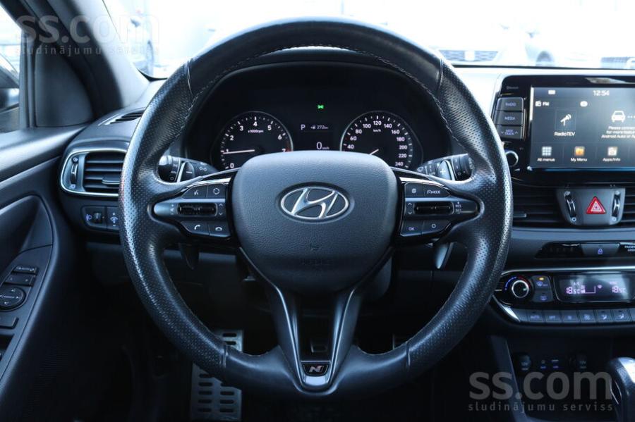 Brown Hyundai i30 2021 in Riga, with an engine capacity of 1.40 L and mileage of 92 thousand km for 12990 €, photo 11 on AUTOMOTO.COM.LV