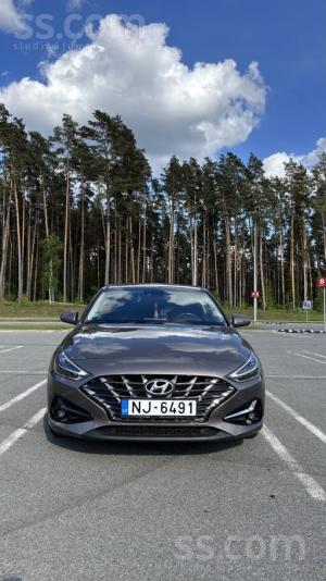 Коричневый Хендай i30 2022 в Рига, объемом двигателя 1.00 л и пробегом 38 тыс. км за 14500 €, фото 3 на AUTOMOTO.COM.LV