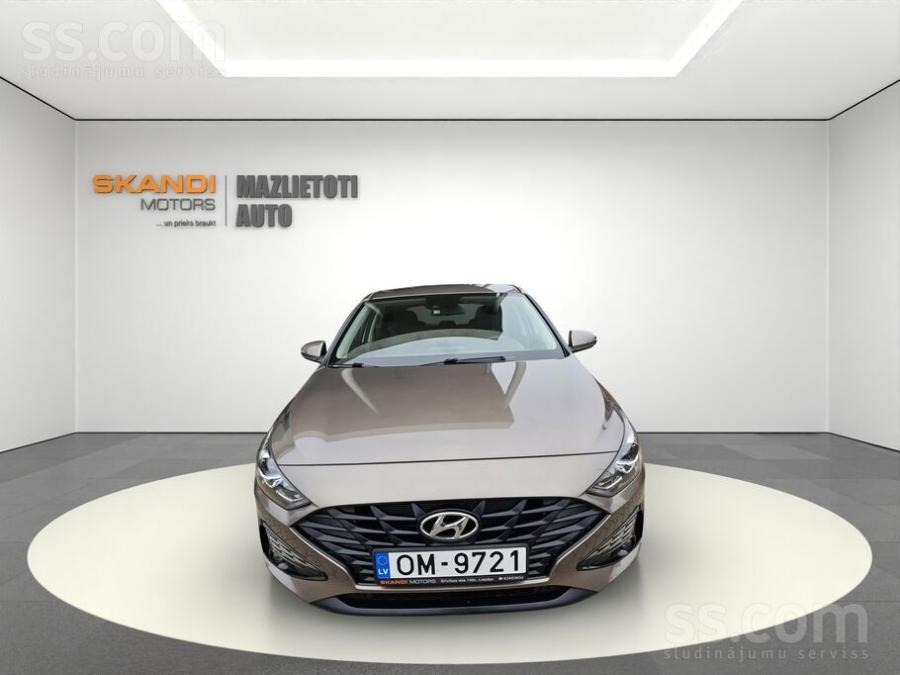 Коричневый Хендай i30 2022 в Лиепая, объемом двигателя 1.50 л и пробегом 52 тыс. км за 11990 €, фото 3 на AUTOMOTO.COM.LV