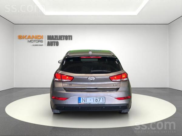 Хендай i30 2022 в Рига на AUTOMOTO.COM.LV Коричневый Хендай i30 2022 в Рига, объемом двигателя 1.50 л и пробегом 57 тыс. км за 12690 €, фото 6 на AUTOMOTO.COM.LV