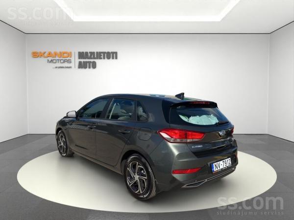 Brown Hyundai i30 2024 in Riga, with an engine capacity of 1.00 L and mileage of 27 thousand km for 17790 €, photo 3 on AUTOMOTO.COM.LV