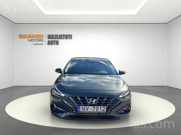 Brown Hyundai i30 2024 in Riga, with an engine capacity of 1.00 L and mileage of 27 thousand km for 17790 €, photo 7 on AUTOMOTO.COM.LV