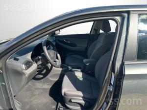 Brown Hyundai i30 2024 in Riga, with an engine capacity of 1.00 L and mileage of 27 thousand km for 17790 €, photo 10 on AUTOMOTO.COM.LV