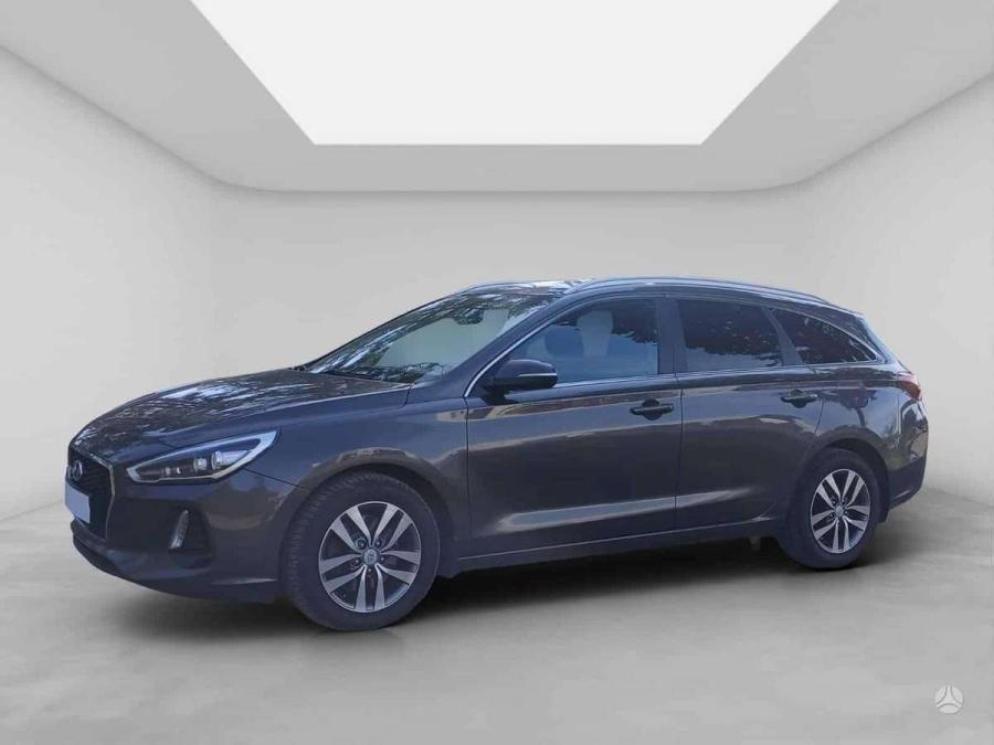 Brown Hyundai i30 2018 in Vilnius, with an engine capacity of 1.60 L and mileage of 175 thousand km for 7590 €, photo 1 on AUTOMOTO.COM.LV